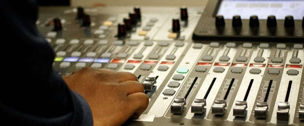 Students Earn Eight Tennessee AP Awards • School of Journalism & Media